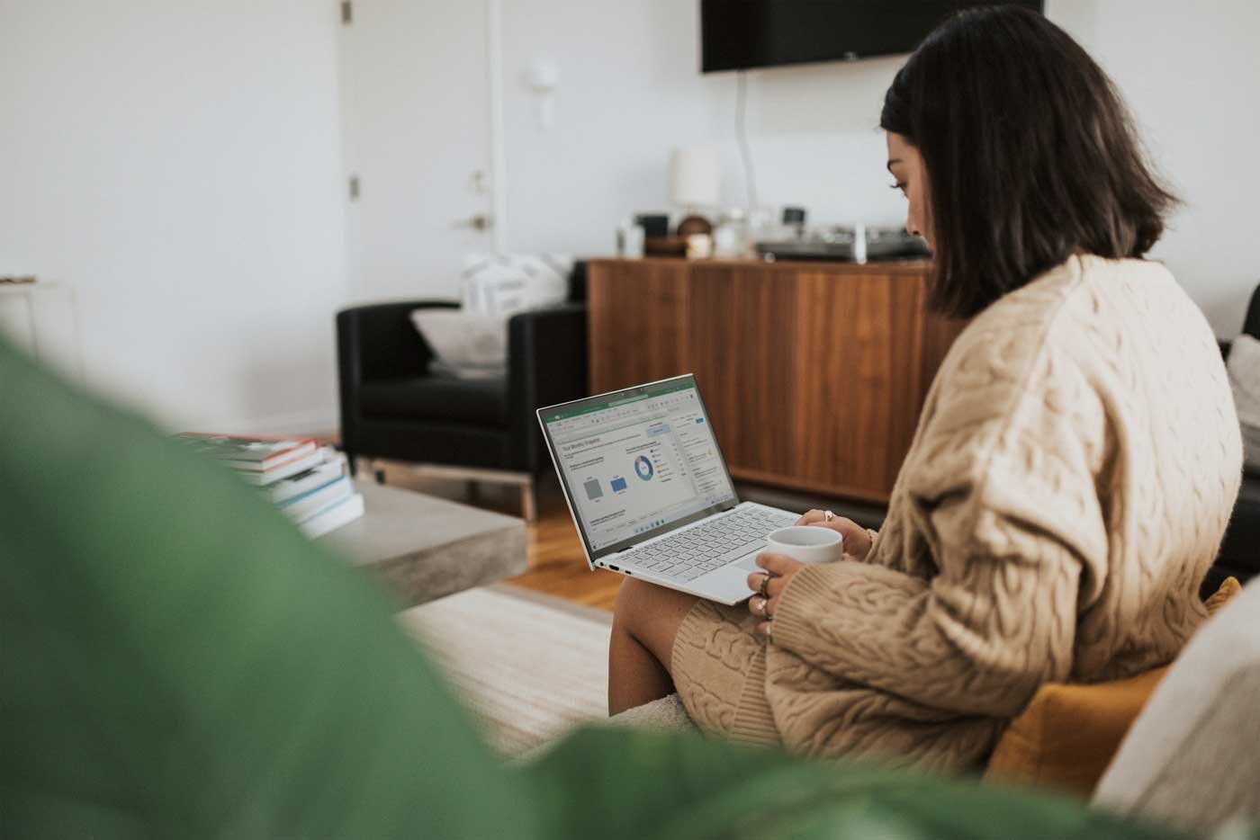 HubSpot Email Tracking: Guide to Tracking Email Opens & More